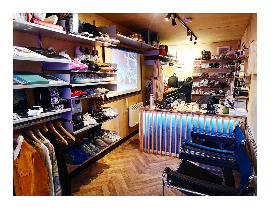 17.12.21 - reflection – Sneaker Pharm